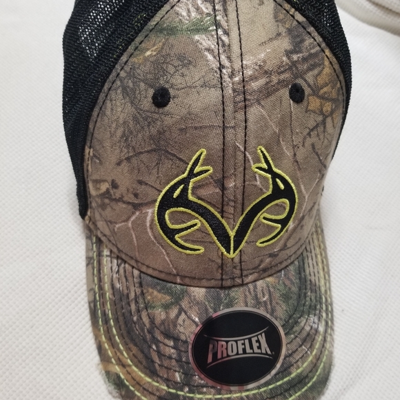 Realtree | Accessories | Real Tree Proflex Black Neon Yellow Camo ...